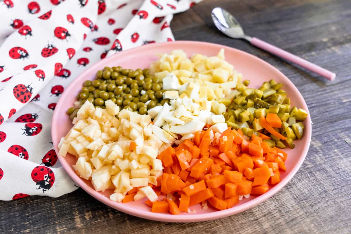 Polish Vegetable Salad: Jarzynowa Recipe