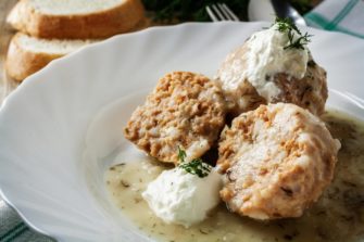 Polish Meatballs in Dill Sauce: Pulpety w Sosie Koperkowym