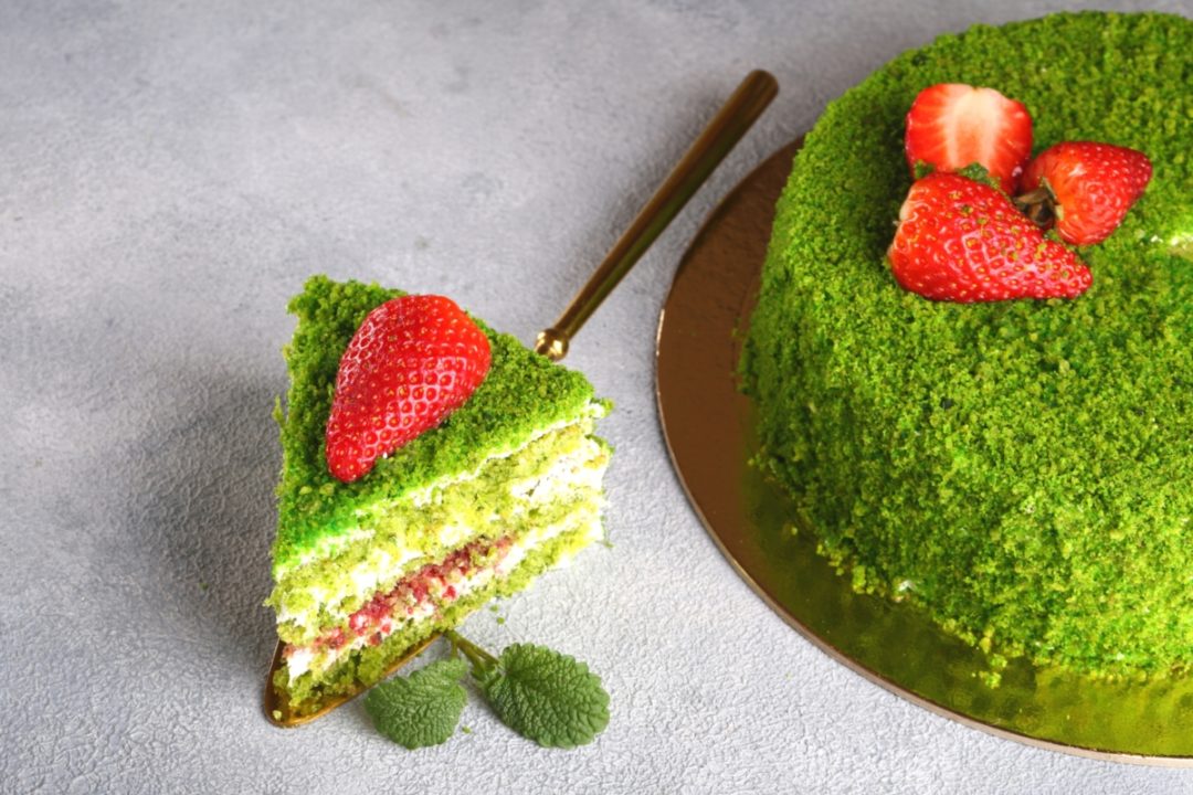 Polish Moss Cake: Cream & Spinach Cake (Lesny Mech)